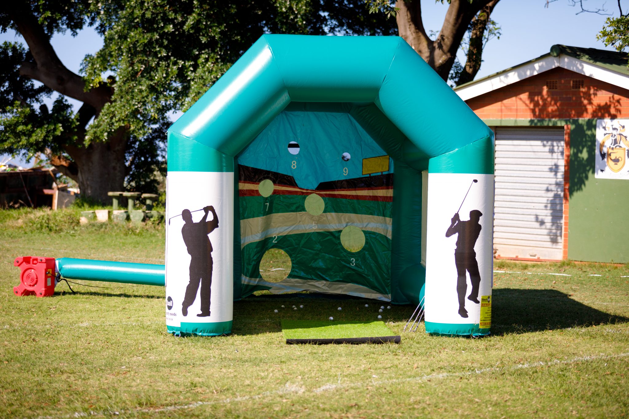 Golf Chipping Inflatable - Rocket Rentals